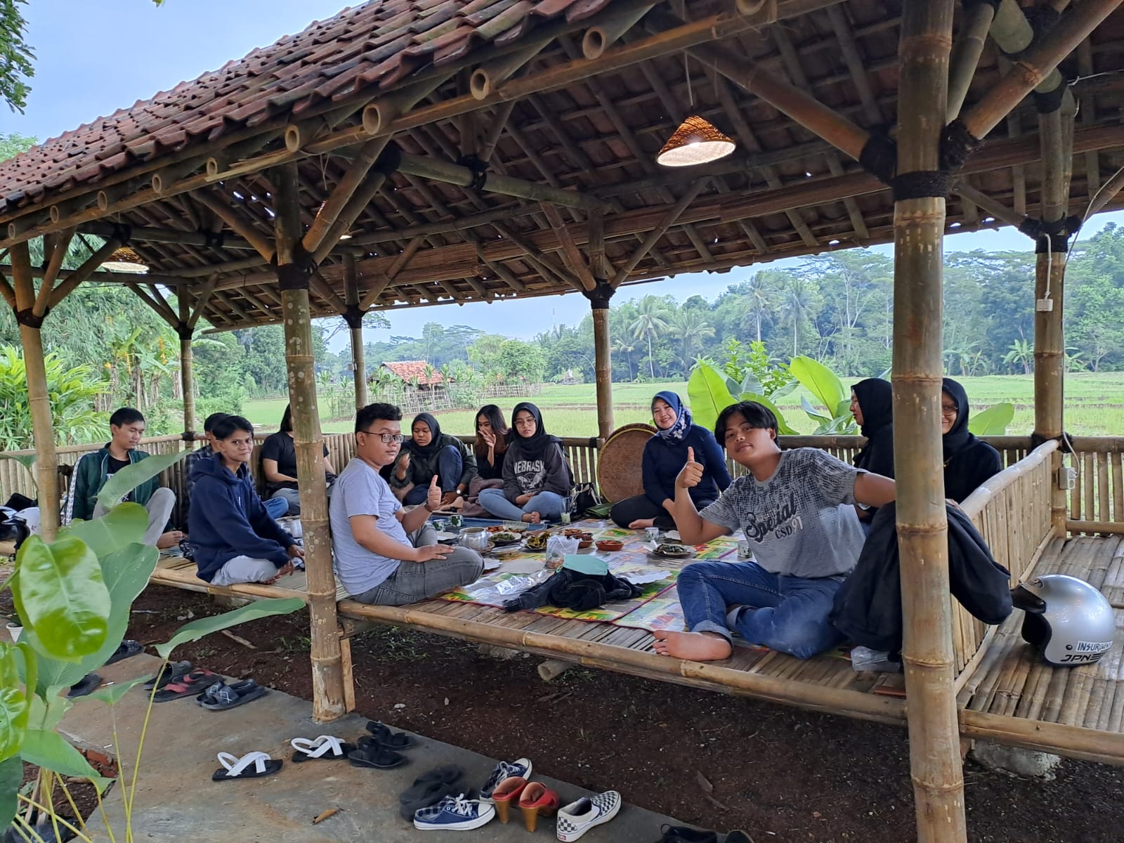 Rekomendasi Tempat Bukber di Subang, Bebek Jeding Hadirkan Menu Paket ...