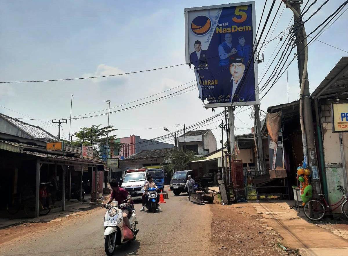 Kisruh Billboard Caleg Nasdem Dirobohkan, Nace: SatPol PP Tebang Pilih ...