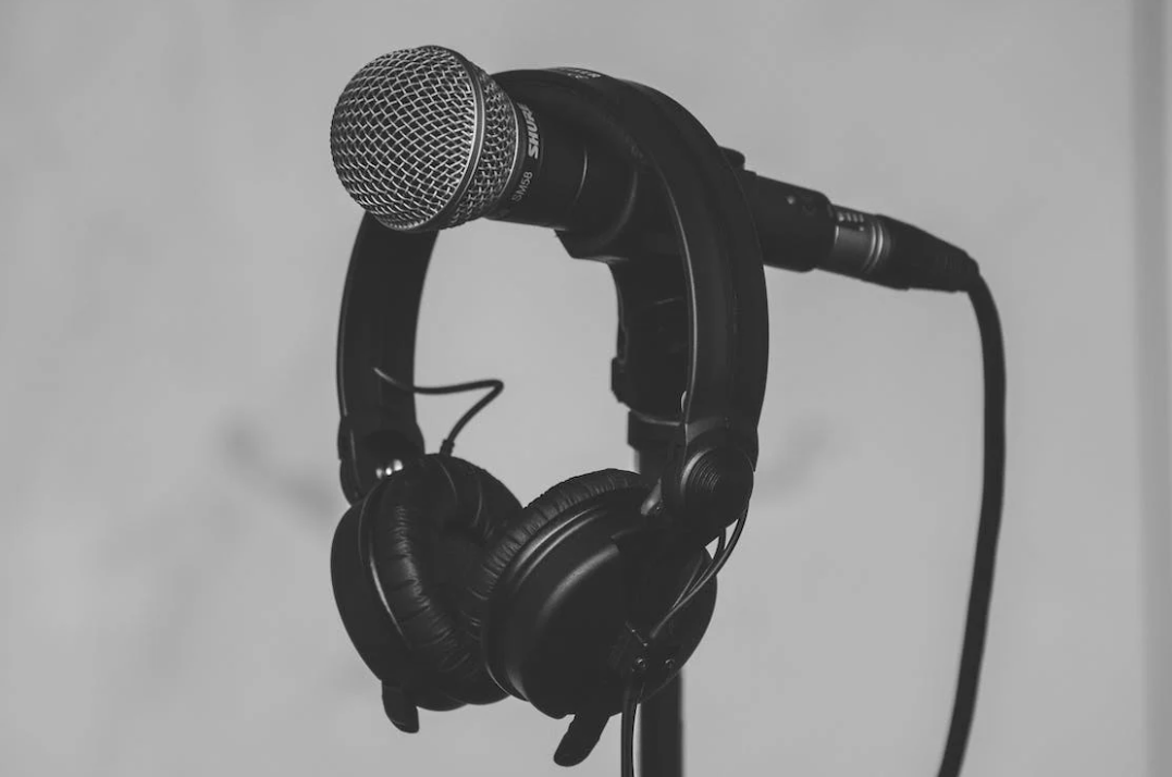 Alat Recording yang Biasa Digunakan untuk Merekam Suara – Pasundan Ekspres