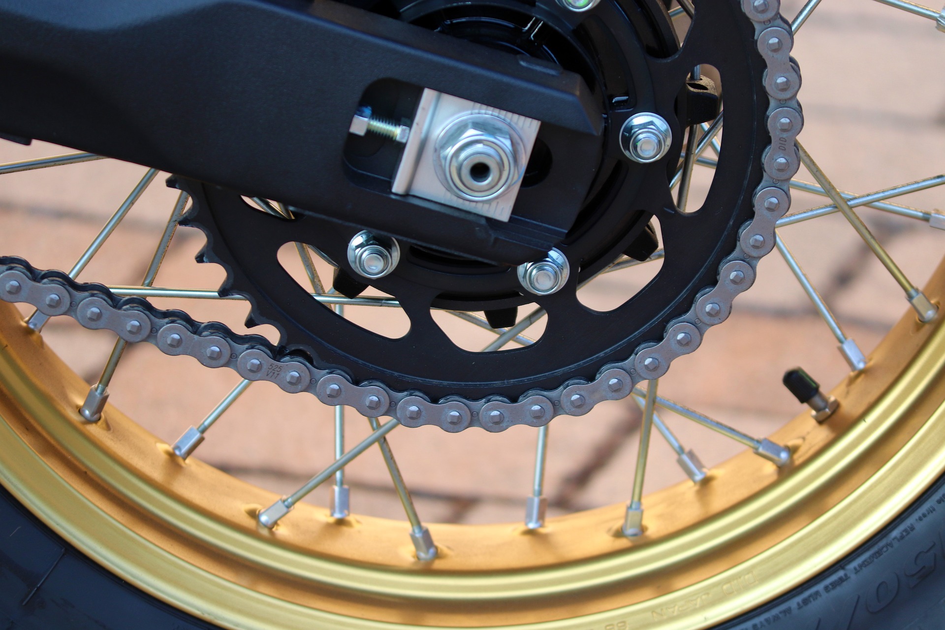 Tips Merawat Rantai Motor Agar Tetap Awet dan Tahan Lama – Pasundan Ekspres