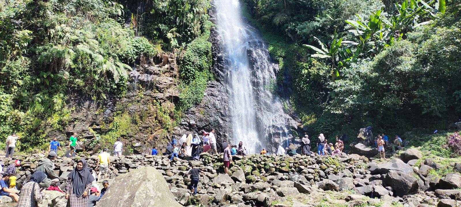Dibuka Sejak Tahun 1978, Pesona Keindahan Curug Cijalu Dinikmati ...