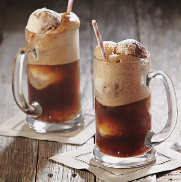 Resep Cola Float yang Menyegarkan, Rasakan Sensasi Es Krim yang Meleleh ...