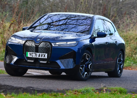 Capai 2 Miliar, Keunggulan Mobil Listrik BMW iX xDrive 40: Masa Depan ...