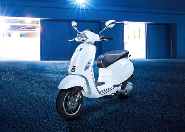Bukan Kaum Mendang-Mending Ini Spesifikasi Motor Vespa Sprint Putih 2023! – Pasundan Ekspres