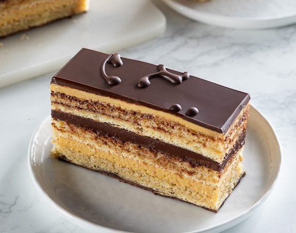 Intip Resep Rahasia Classic Opera Cake ala The Harvest, Pokoknya Mirip ...