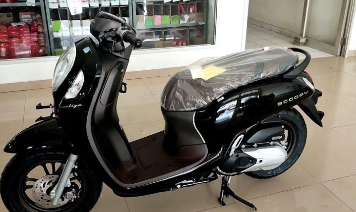 Honda Scoopy Prestige yang Makin Modish dengan Tampilan Warna ...