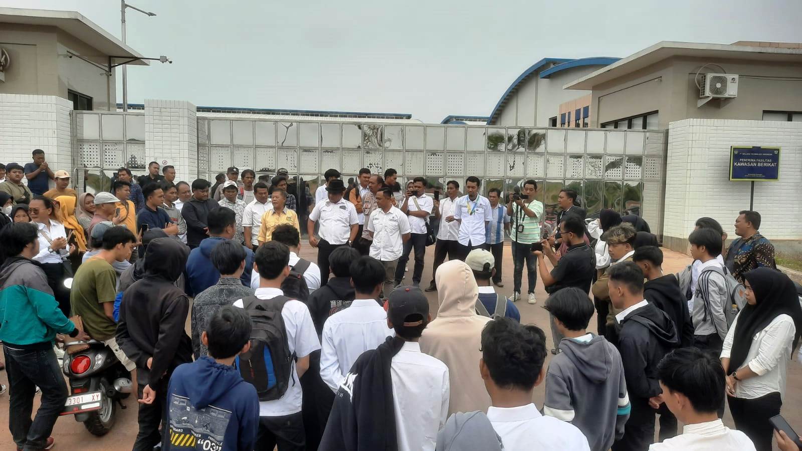Warga Desa Gunung Sembung dan Gembor Minta Bekerja di PT. Meiloon ...
