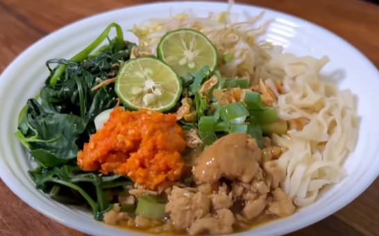 Resep Lomie Kangkung, Kreasi Mie dengan Kuah Kental Citarasa Gurih ...