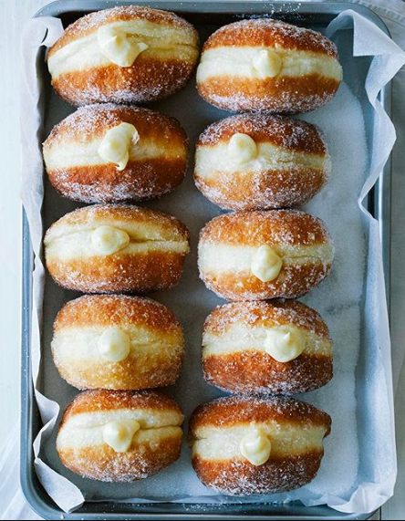 Cobain Resep Donat Empuk dengan Milk Cream yang Super Manis dan Creamy ...