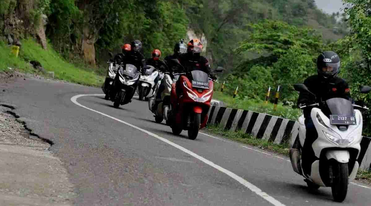 Tips Touring Menggunakan Sepeda Motor Aman dan Nyaman – Pasundan Ekspres
