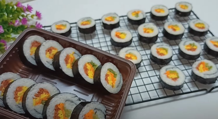 Resep Kimbab Sosis, Kreasi Makanan Korea Cocok Buat Sarapan Praktis ...
