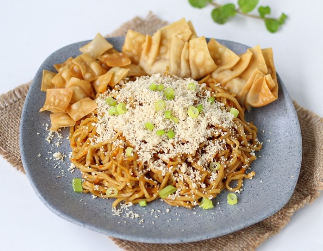 Resep Mie Hompimpa Khas Mie Gacoan, Asli Mirip Banget! – Pasundan Ekspres