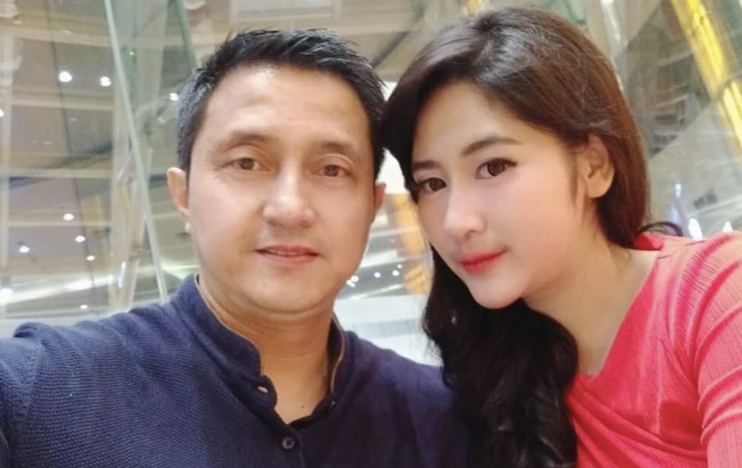 Kisah Cinta Ricky Subagja, yang Kepincut Perempuan Cantik Beda Usia 26 ...