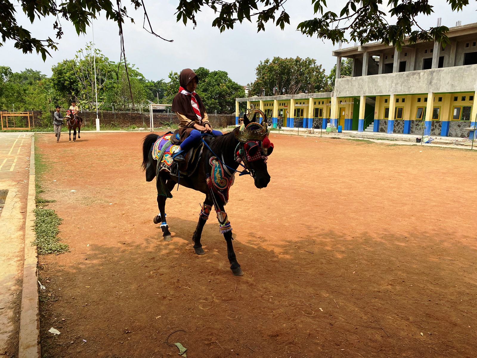 SDIT Yaisa Subang Buka Ekskul Berenang dan Berkuda – Pasundan Ekspres
