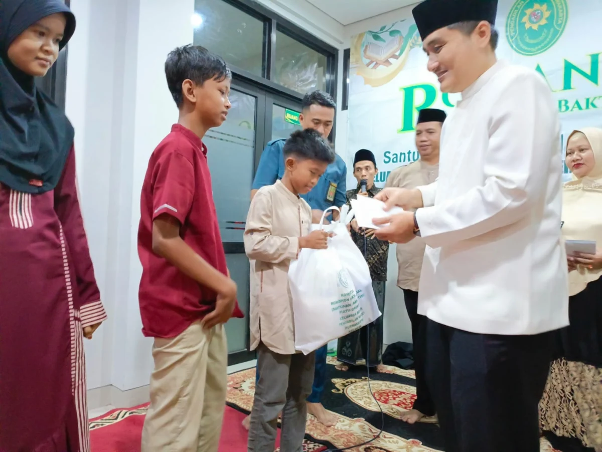PN Purwakarta Santuni Anak Yatim dan Duafa – Pasundan Ekspres
